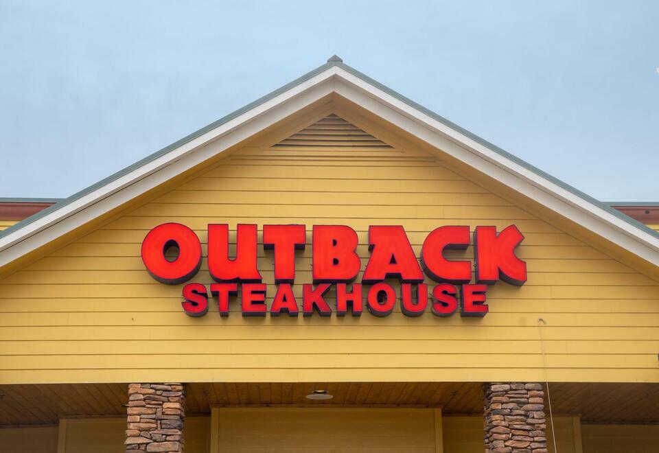 7 Overpriced Outback Steakhouse Items You Should Avoid Ordering – and ...