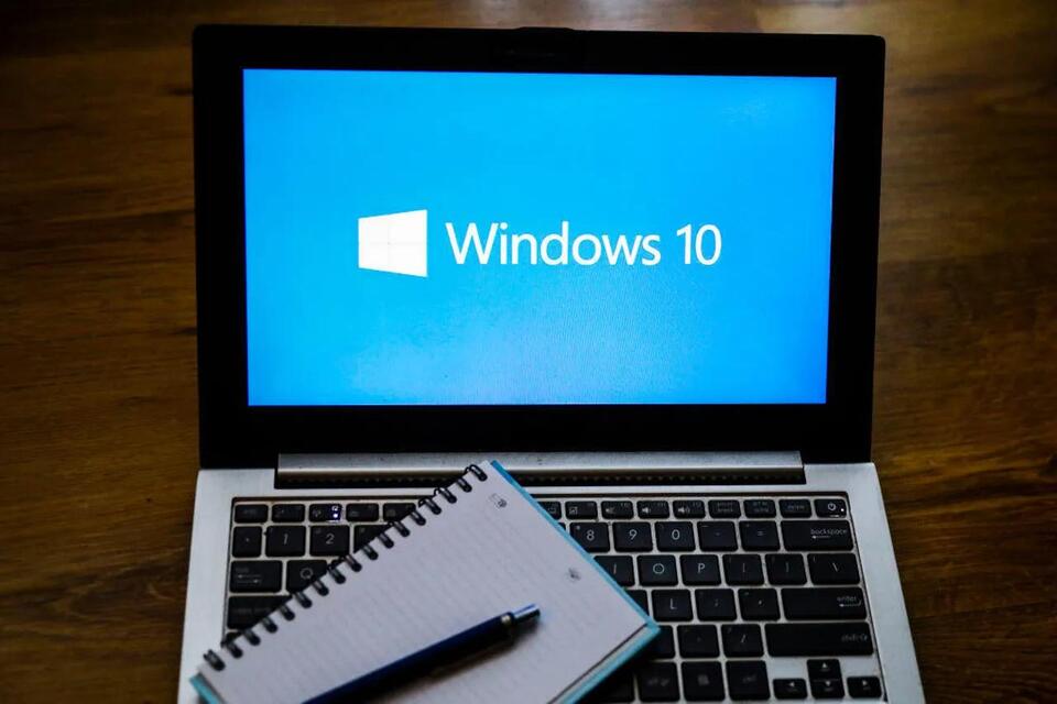 The Windows 10 clock is ticking: here are 5 ways to save your old PC in 2025 (most are free ...