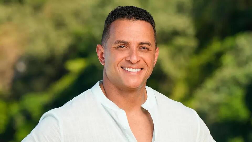 Who Is Joe Hunter? Meet the ‘Survivor’ Season 48 Contestant: His Age ...