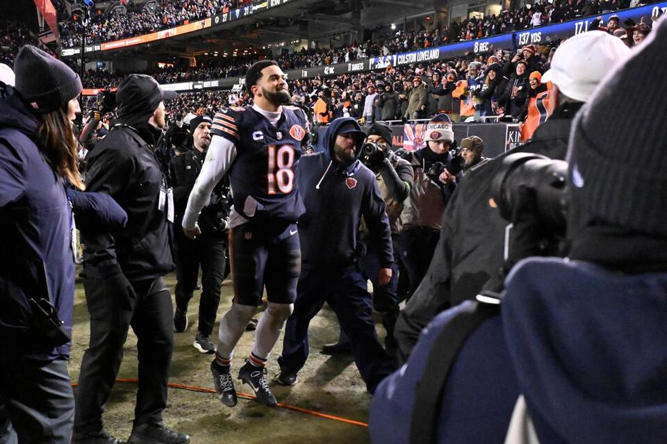 Inside Bears' locker room after stunning comeback win vs. Packers ...