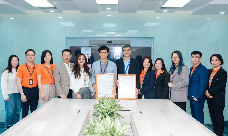 FPT Becomes Vietnam’s First Company to Achieve ISO/IEC 42001:2023 AI ...