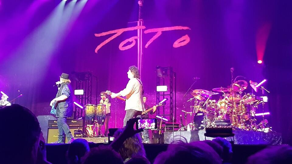 Toto, Christopher Cross, and The Romantics' 2026 Mega-Tour - NewsBreak