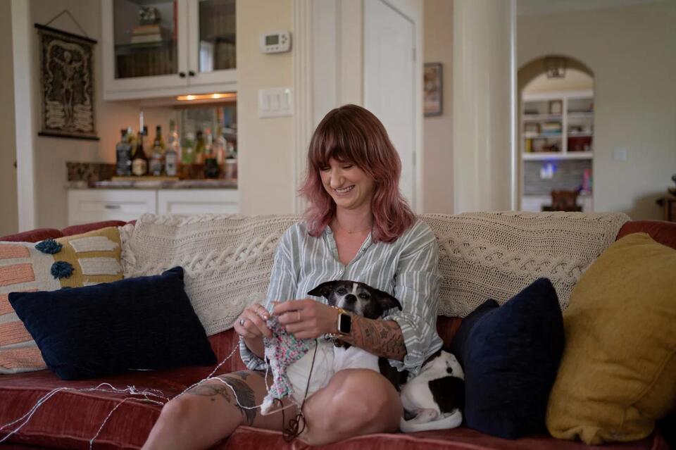 They were strangers both living inside the Loop. Until a knitting ...