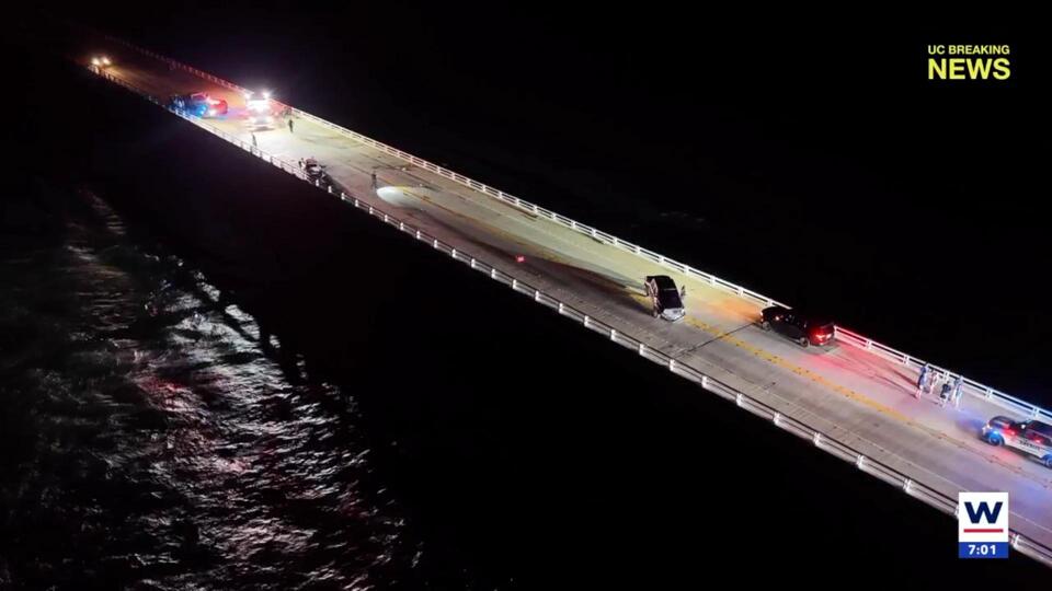 Sanibel Causeway reopens after overnight crash involving 2 cars - NewsBreak
