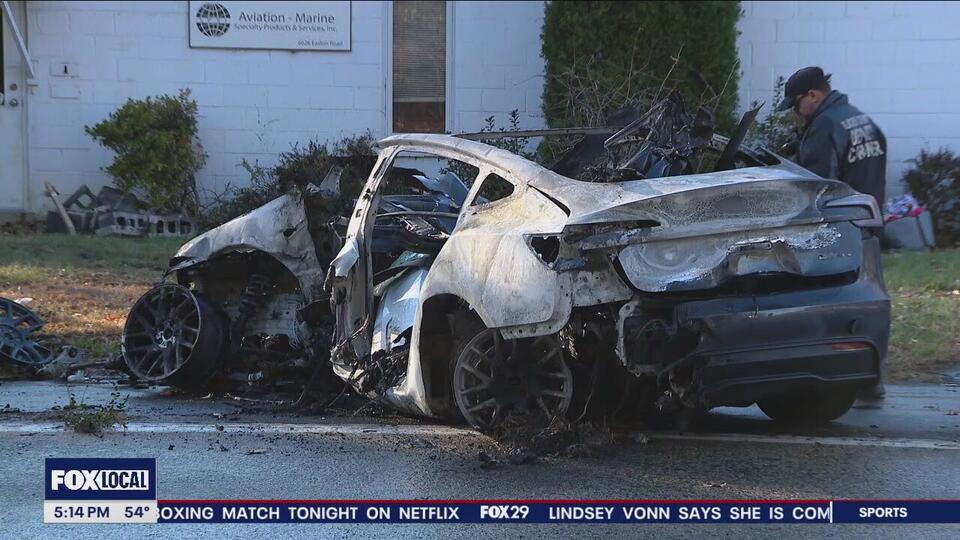 2 dead in fiery 2 car crash - NewsBreak