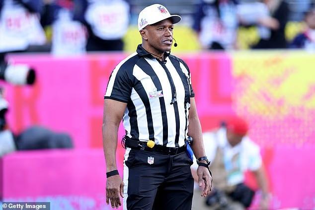 Terrifying moment Super Bowl referee is flattened after player smashes ...
