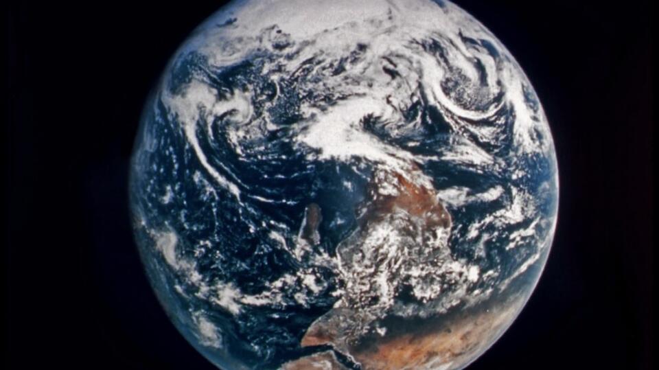 Moonquakes: Causes, Impacts, and Surprising Similarities to Earthquakes ...