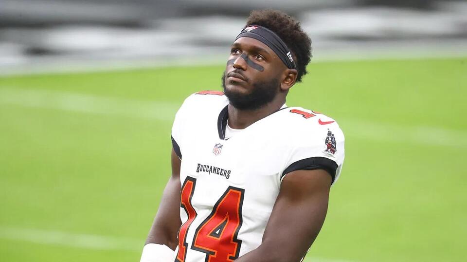 Buccaneers’ Chris Godwin, Bucky Irving’s practice absences raise Week ...