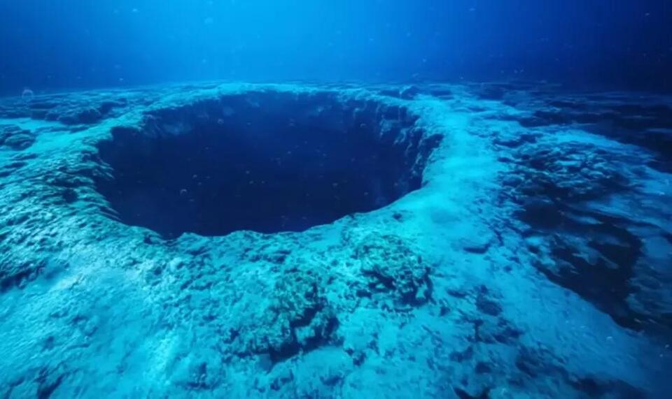 Curious Holes Discovered at the Bottom of Lake Michigan - NewsBreak