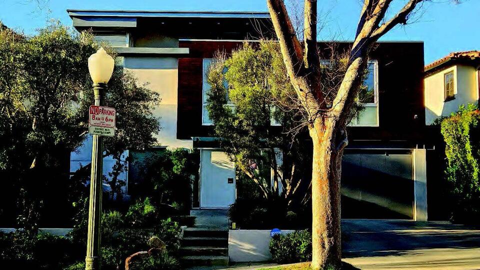 Chanel-Clad Owner of Homeless Nonprofit Who Got $23 Million From L.A ...