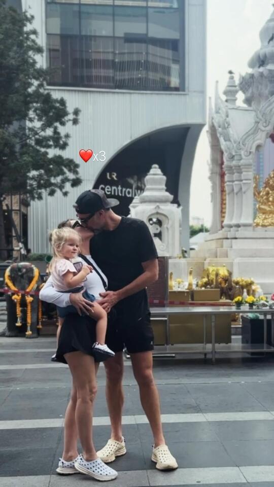 Clare Crawley Addresses Pregnancy Rumors After PDA Pic With Husband ...