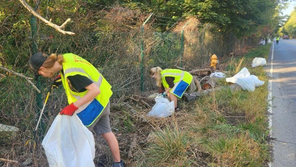 Volunteer Litter Lifters Celebrate World Clean Up Day in Coatesville ...