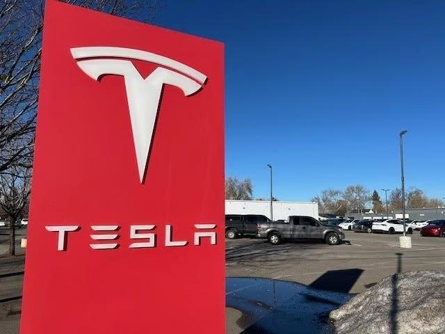 Tesla Stock Analyst Says Removal Of Safety Driver In Austin Shows ...
