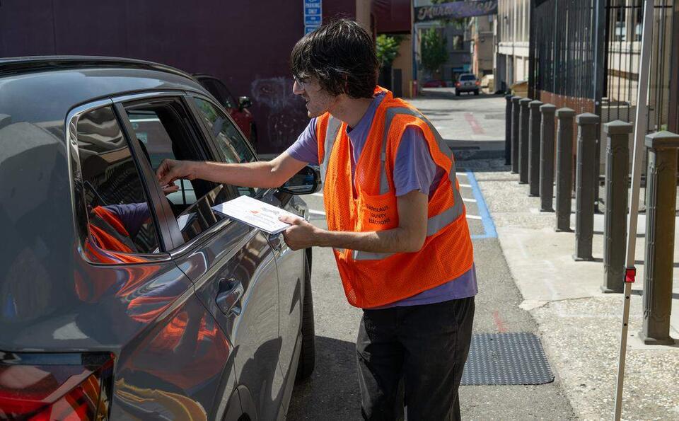 Live Updates: Hot day doesn't deter some Central Valley voters from ...