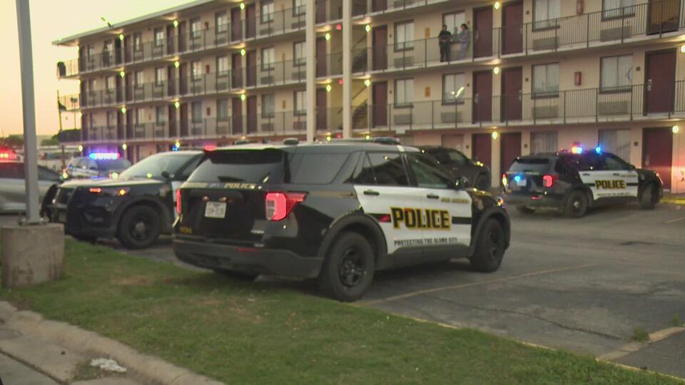 Man fatally shot at northeast-side hotel identified by medical examiner ...