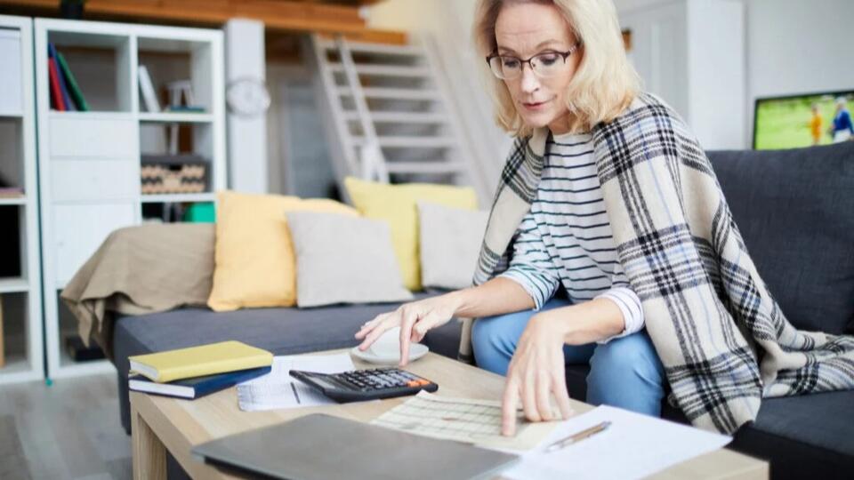 The Financial Strain Many Middle-Class Families Are Feeling - NewsBreak