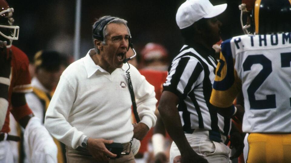 NFL Legend, 100, Stuns Fans With Rare Appearance: 'He Looks Tremendous ...