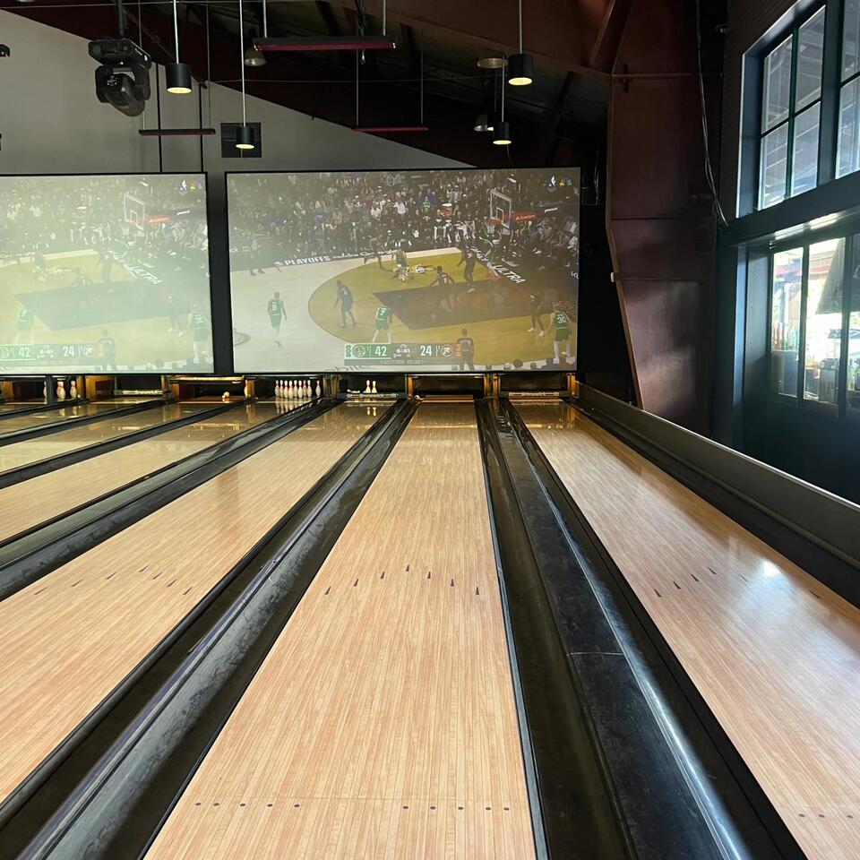 Oakland’s Iconic Bowling Venue Is Sadly Closing - NewsBreak