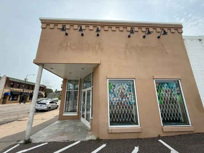 Running Room closes store on St. Paul's Grand Avenue - NewsBreak