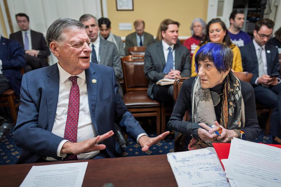 DHS funding bill advances out of committee along party lines - NewsBreak