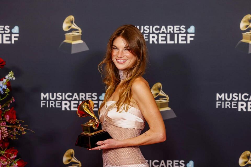 How old is Amy Allen? Age and more explored as artist becomes first woman to win Songwriter of ...