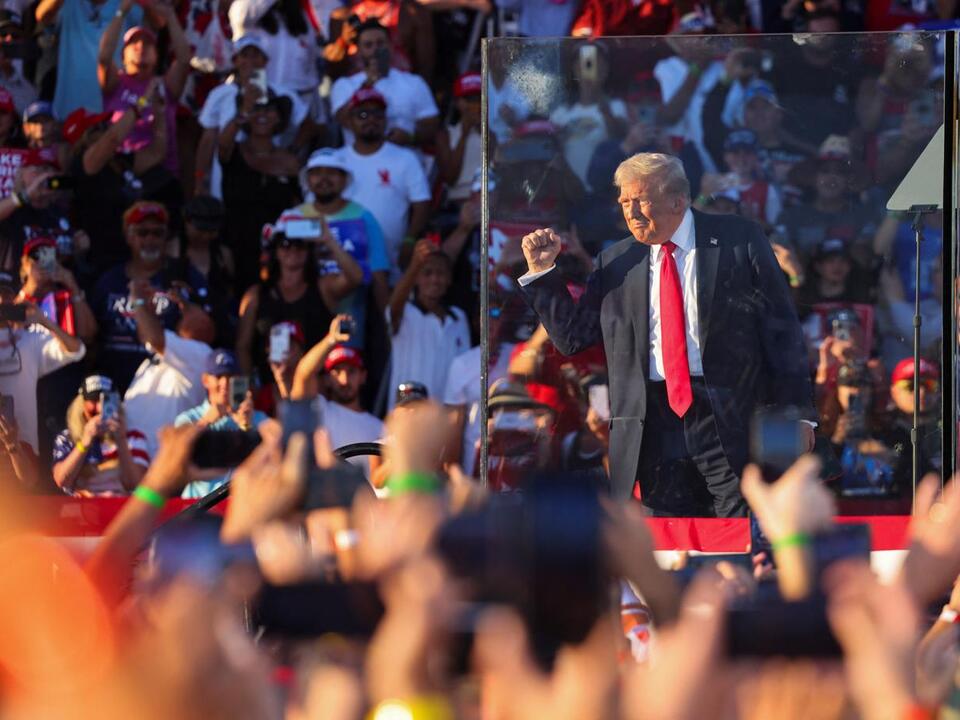‘Absolute chaos’ as Trump supporters ‘left stranded’ after Coachella ...