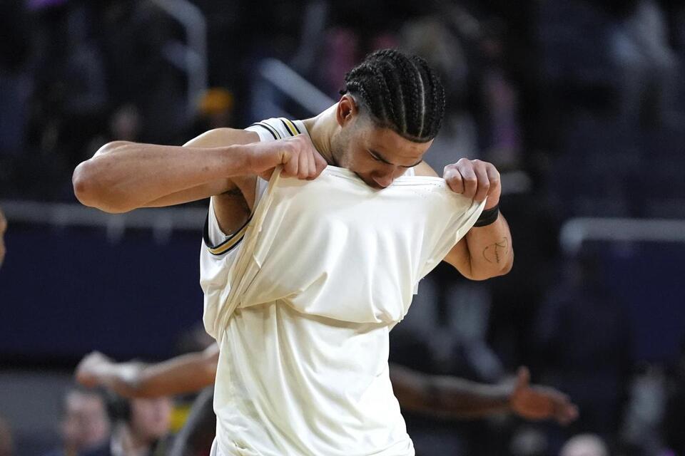 Simpson scores 19, Rutgers rallies from 15-point deficit to beat Michigan 69-59 - NewsBreak