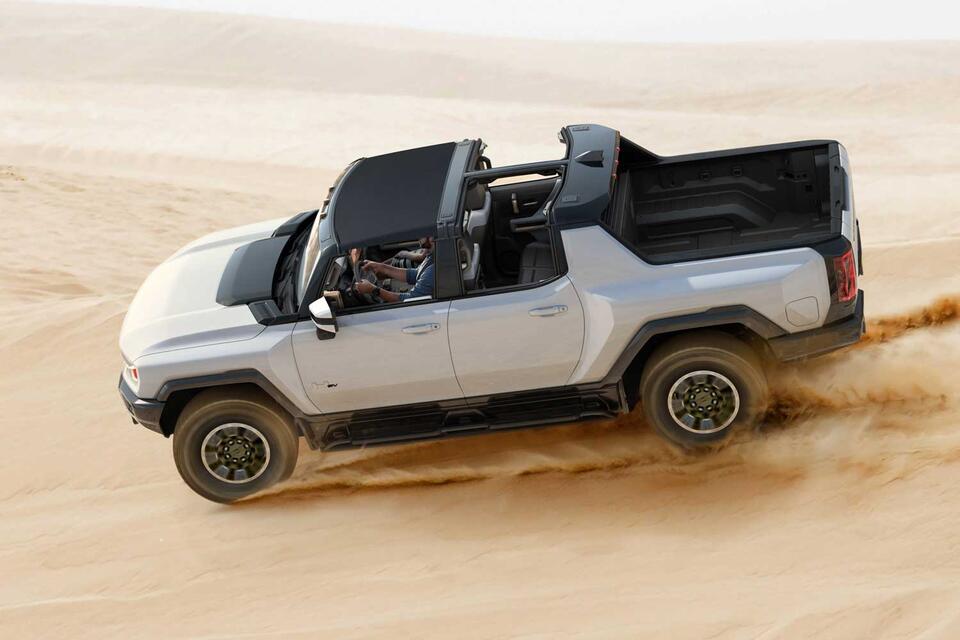 2025 GMC Hummer EV Sky Convertible Top Available Once Again - NewsBreak