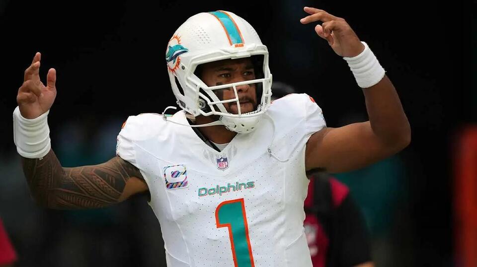 Dolphins QB Tua Tagovailoa breaks silence on brutal INT vs. Bills - NewsBreak