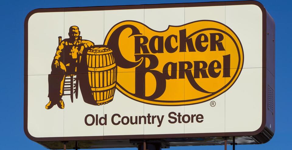 1-Year-Old Goes Viral For Having A Cracker Barrel Themed Birthday party ...