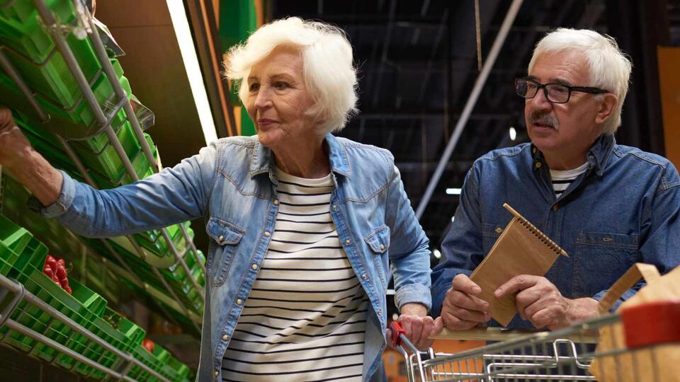 12 Things Boomers Do in Grocery Stores That Gen Z Finds Totally Chaotic ...