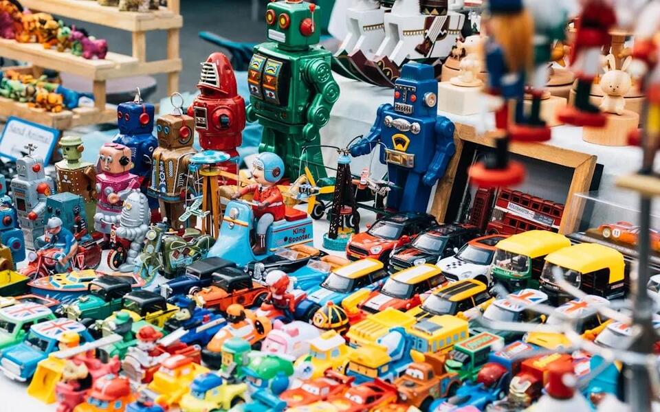The Bizarre Toy Craze From The 90s That Is Now Worth A Small Fortune ...