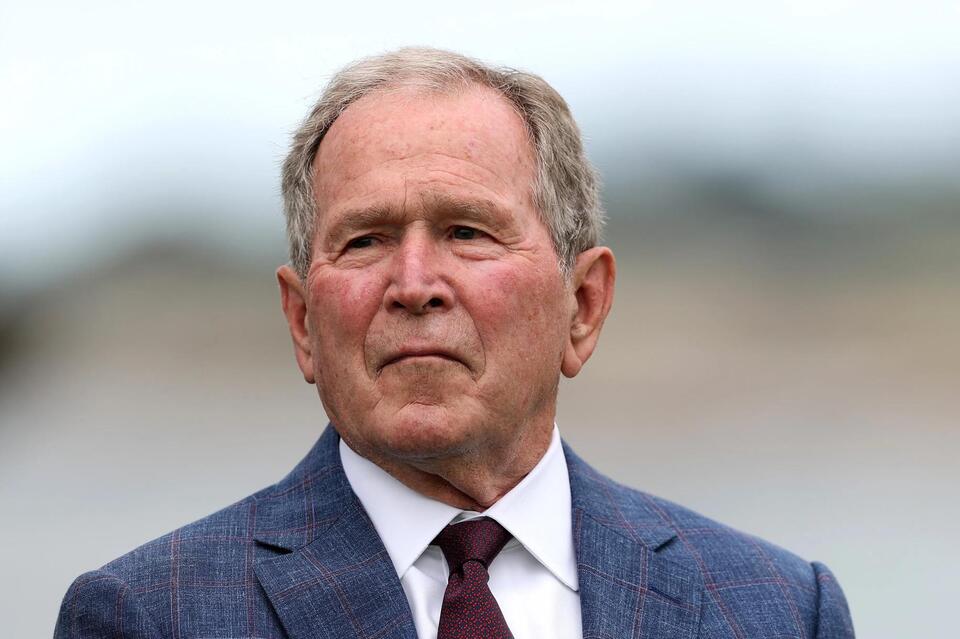 Former President Bush remembers victims, releases photos, on 9/11 ...