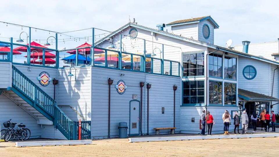 Santa Barbara’s Iconic Longboard’s Grill on Stearns Wharf Reopens After ...