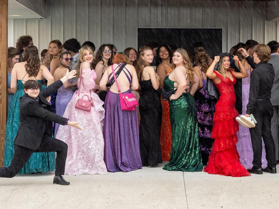 Our 10 favorite photos from Clio’s ‘Enchanted Garden’ prom