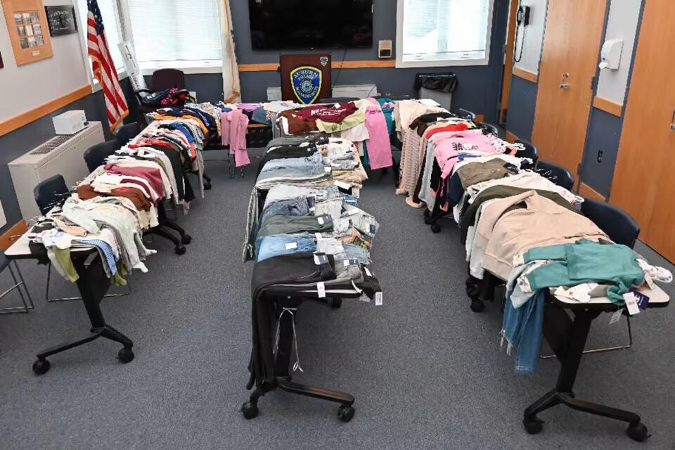 TJ Maxx shoplifters who stole thousands of dollars in clothes arrested ...