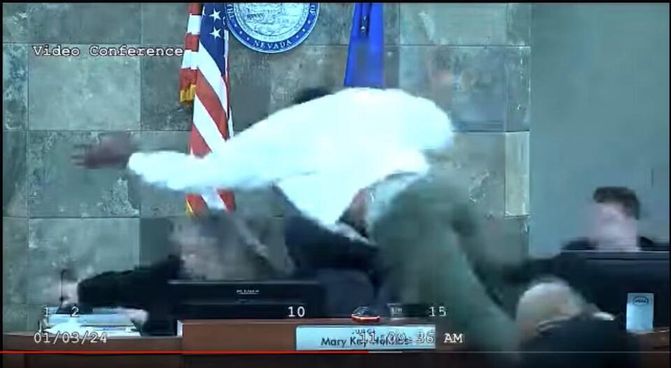 Nevada judge attacked by defendant during sentencing in Vegas courtroom ...