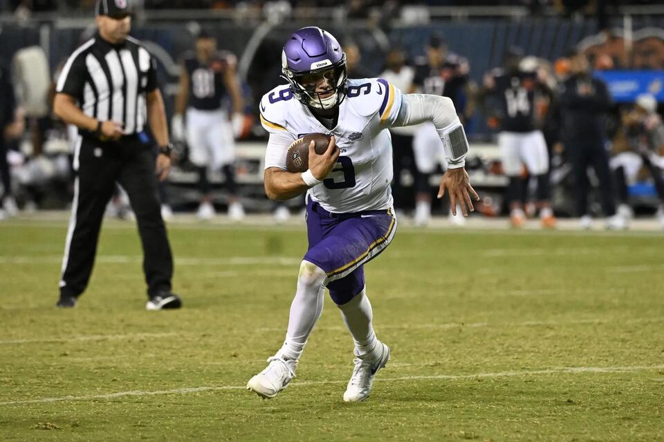 Who Are the Falcons-Vikings Announcers? A Look at NBC’s Broadcast Team ...