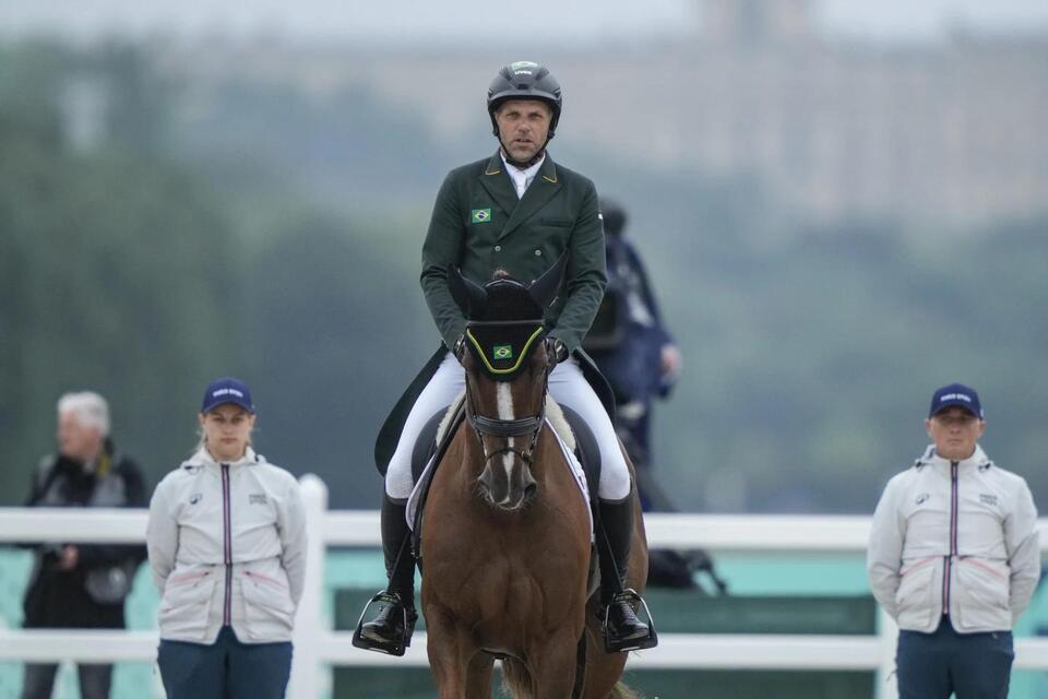 Brazilian rider Carlos Parro issued a warning at Paris Olympics over ...