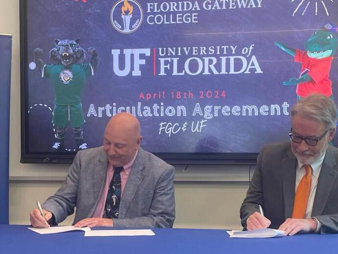 Florida Gateway College and UF approve Going Gator transfer program