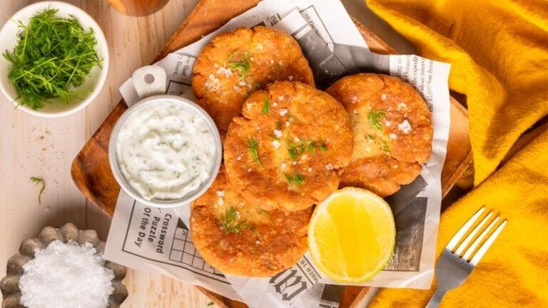 These Old Fashioned Salmon Patties Are Crispy, Flavorful, and Full of ...