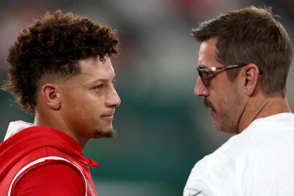 Patrick Mahomes’ trainer lays into NFL legend after claiming Aaron ...