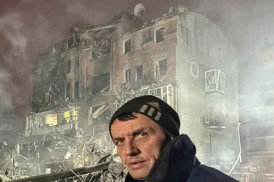 Russian Strike on Ukraine's Kharkiv Kills Two, Injures 25, Moscow ...