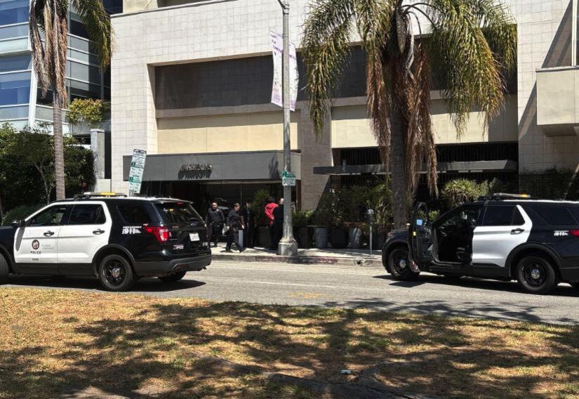 BREAKING: Suspect Arrested Outside Restaurant Near Brentwood Whole ...