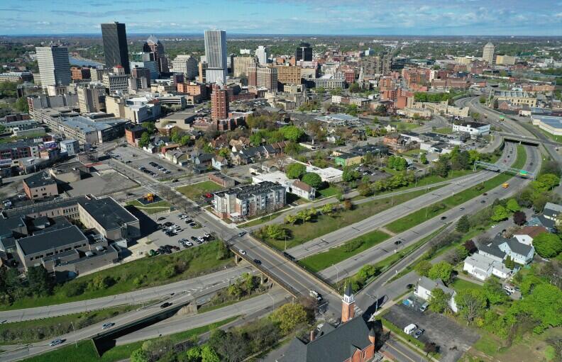 Say goodbye to the Inner Loop. Schumer secures $100 million for highway removal - NewsBreak