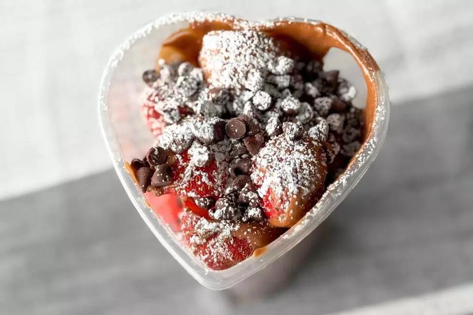The London Strawberry Cup Craze Has Made its Way to Colorado - NewsBreak