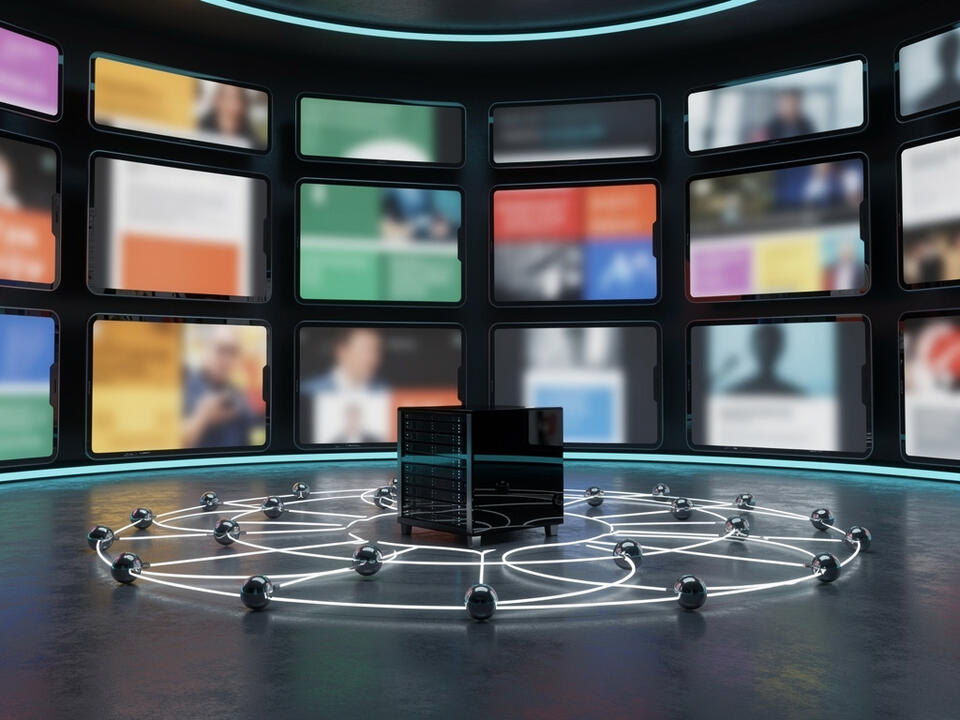 The Algorithmic Mirror: How AI-Powered News Aggregators Are Reshaping ...