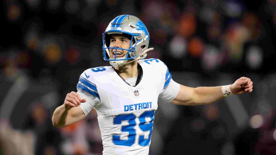 Lions kicker Jake Bates on 42-yard, walk-off field goal in 19-16 win ...
