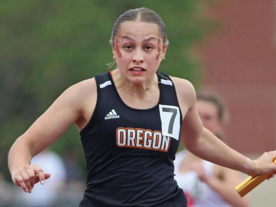 Girls track: Oregon sets school record in 400 relay, advances to state ...
