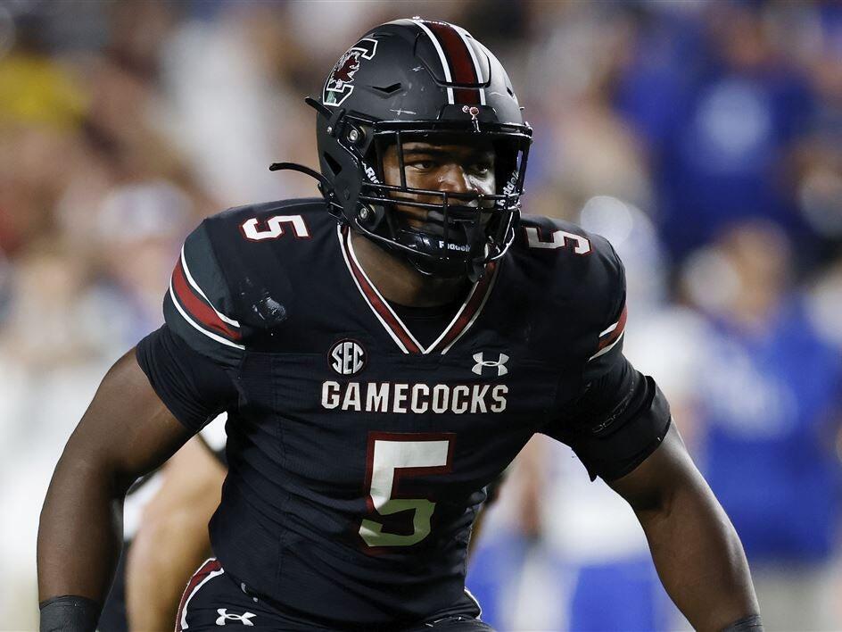 Social media reacts to Gators landing commitment from transfer LB ...